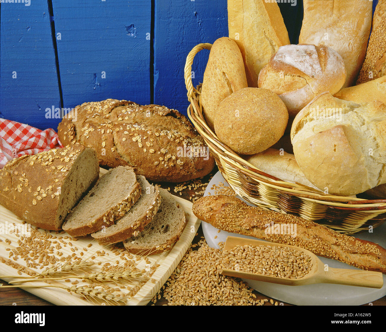 Close up of wholemeal bread grain vitamins in the bread hi-res stock ...