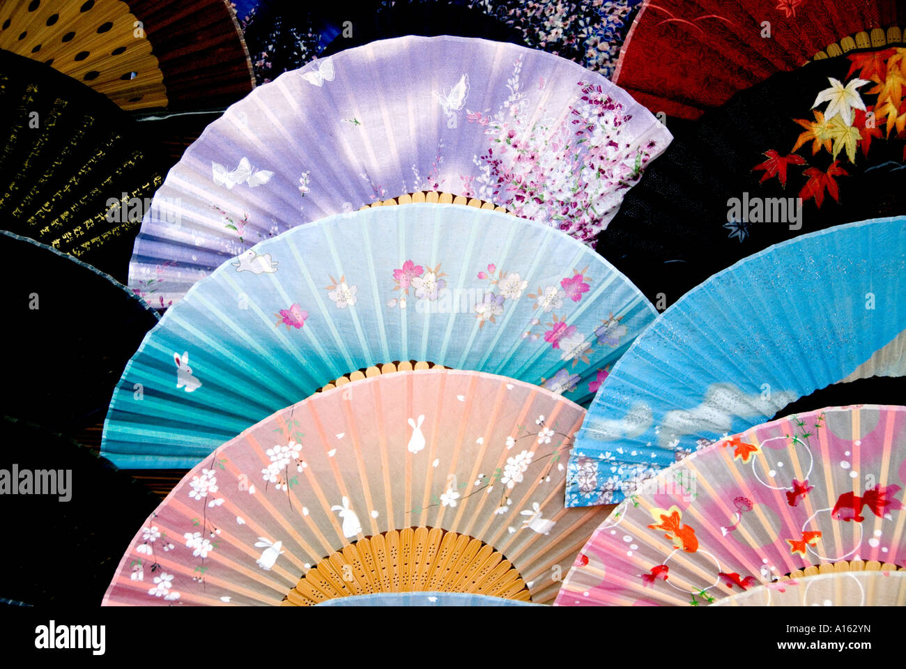 Colourful Japanese fans for sale in Kyoto Japan Stock Photo - Alamy