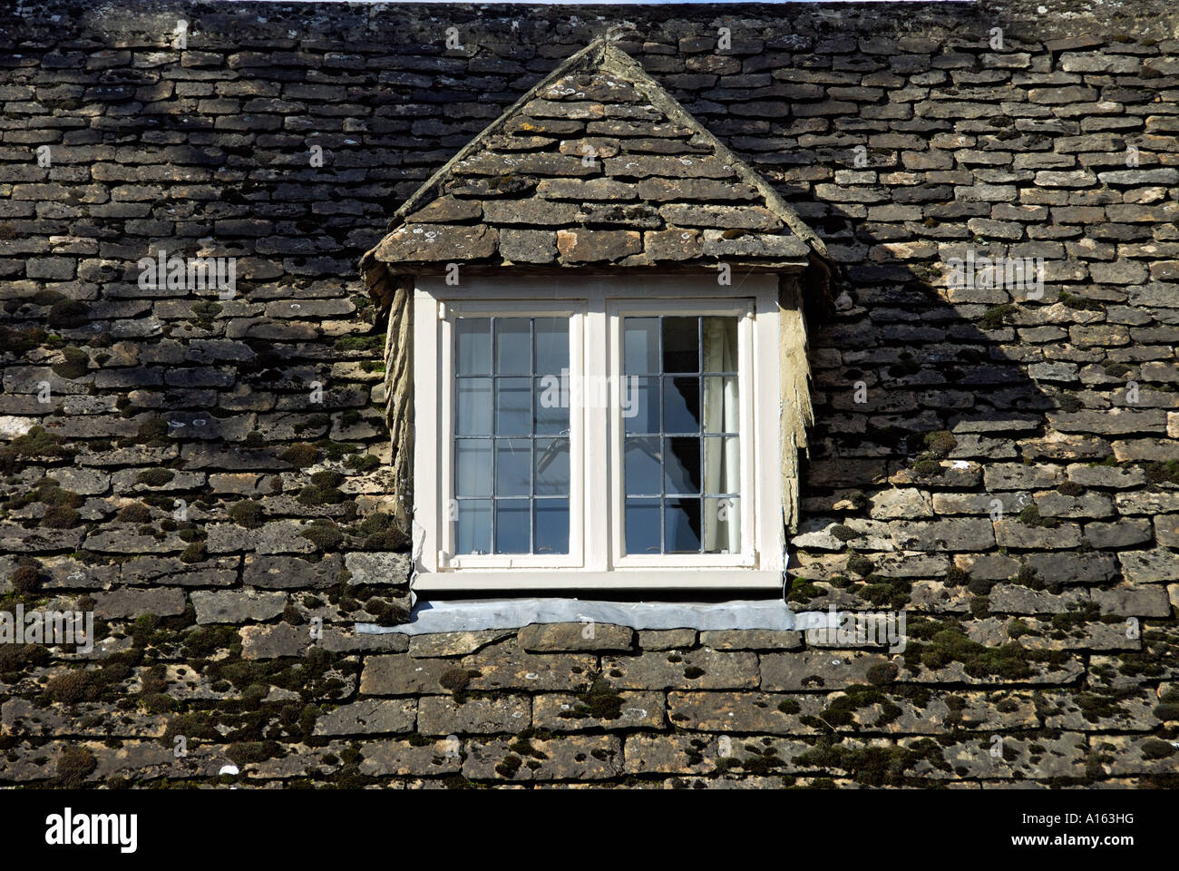 Tiled mansard roof hi-res stock photography and images - Alamy