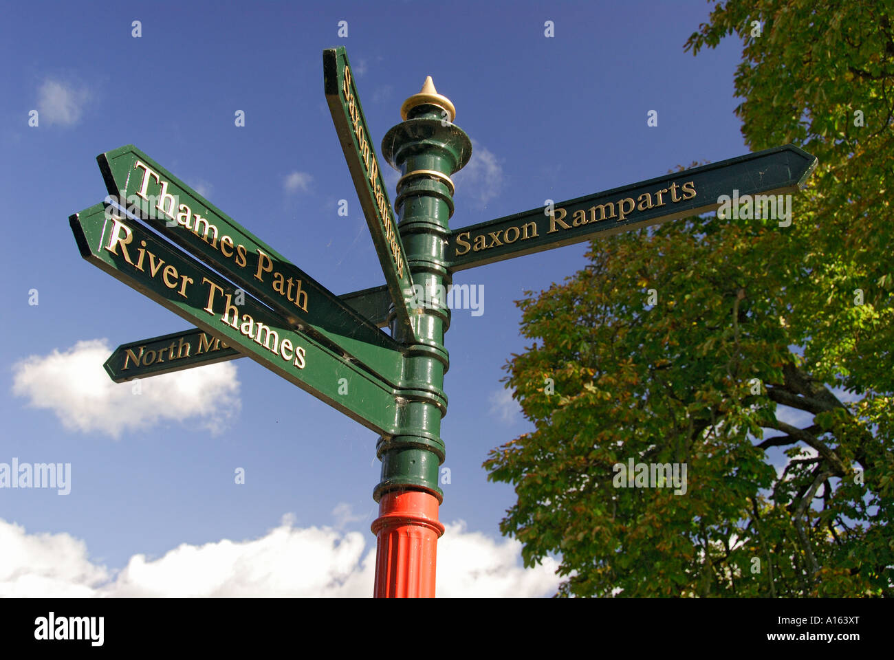 "Thames path sign Stock Photo - Alamy