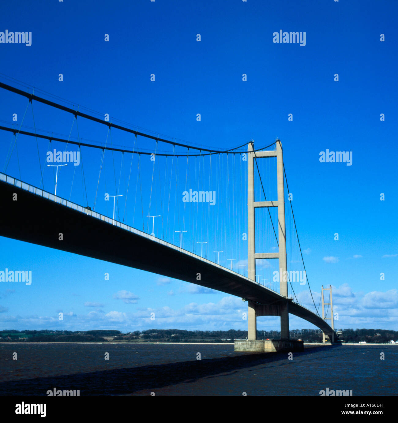 Road bridge hull hi-res stock photography and images - Alamy