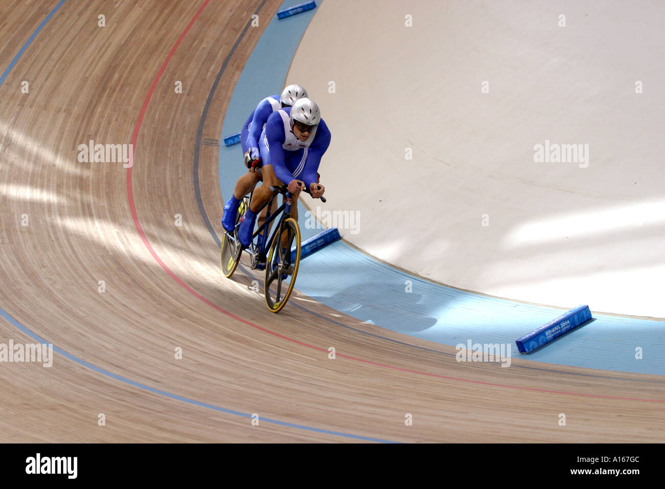 Ian Sharpe and Paul Hunter GBR on their way to a bronze medal in the ...