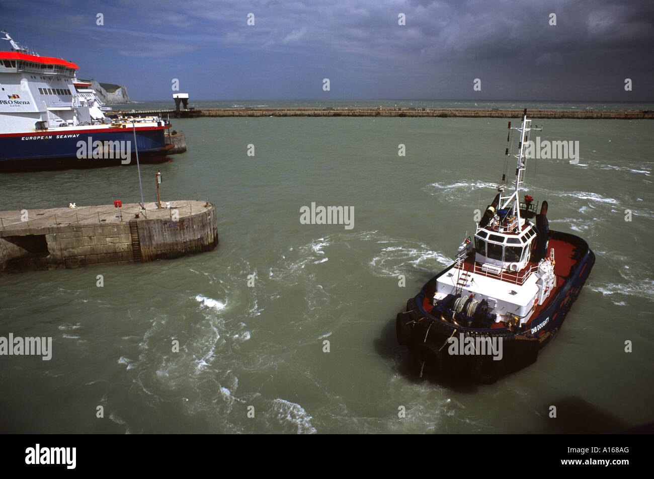 Kent tug boat hi-res stock photography and images - Alamy