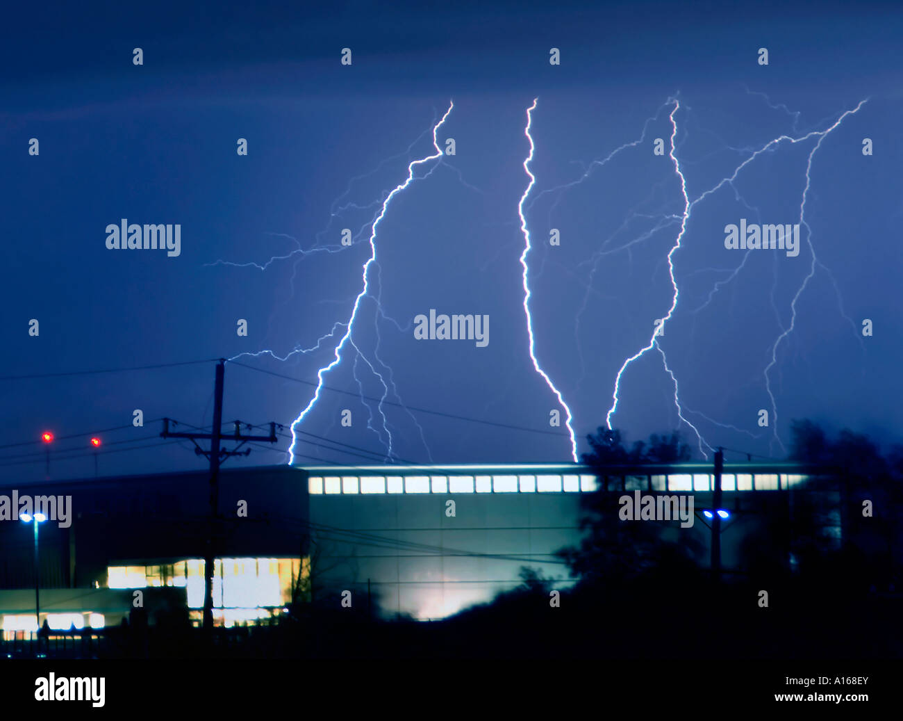 Lightning strikes buildings hi-res stock photography and images - Alamy
