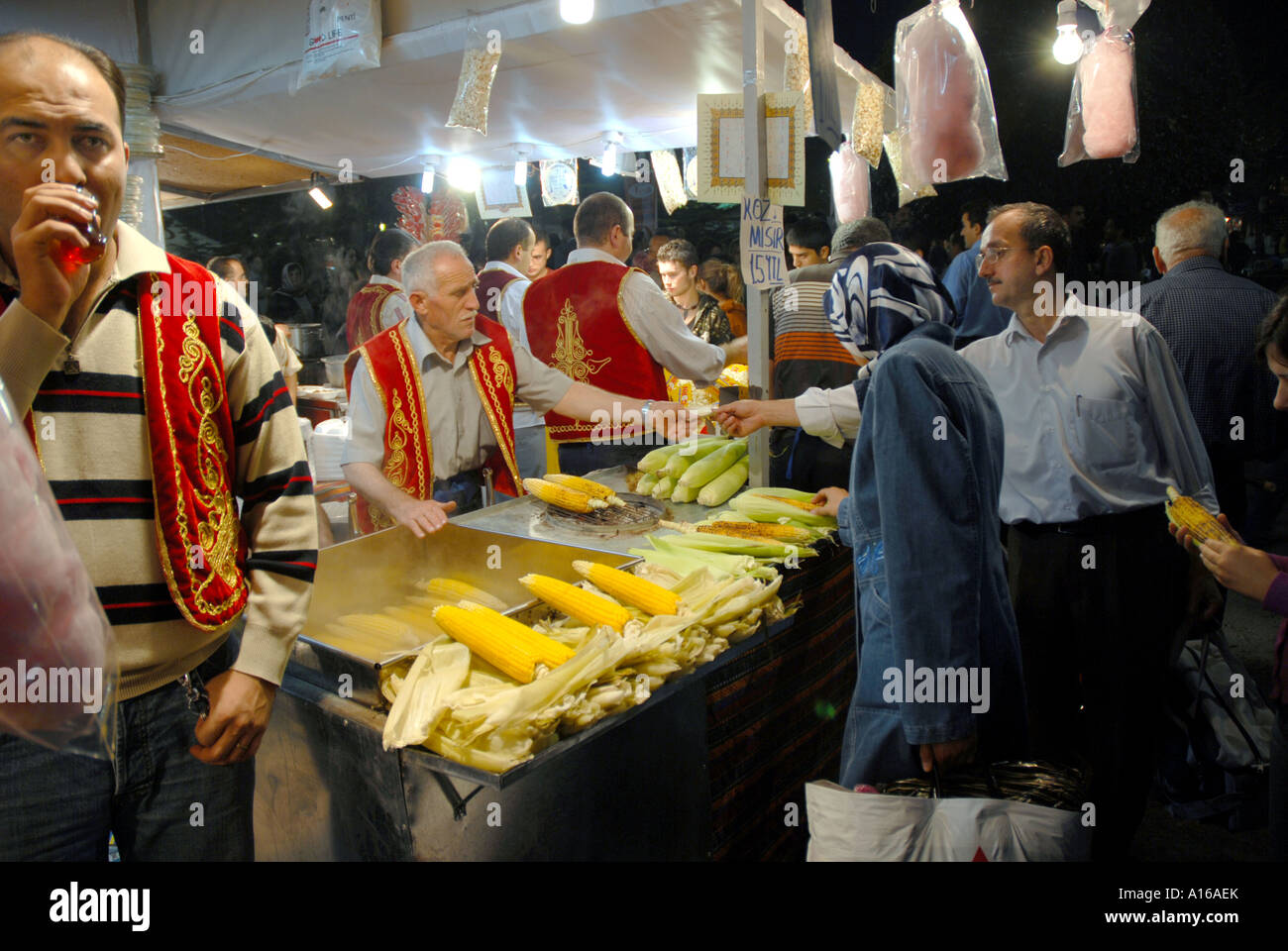 RAMADAN FESTIVAL MAN SELLING CORN IN TRADITIONAL DRESS ISTANBUL TURKEY ...