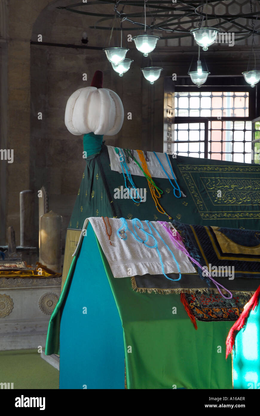 THOMB OF OTTOMAN TURKISH SAINTS EYUP SULTAN ISTANBUL 2006 Stock Photo ...