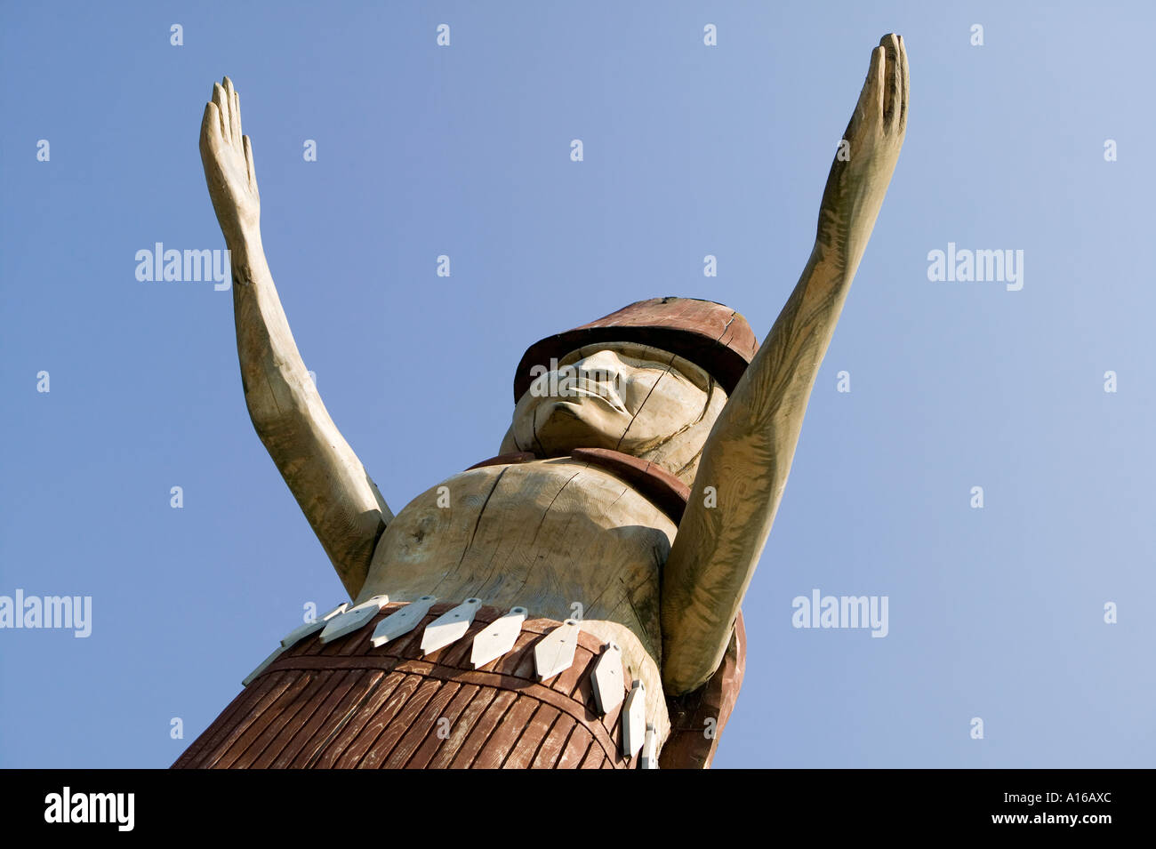 Welcome totem pole at Ambleside Beach West Vancouver British Columbia ...