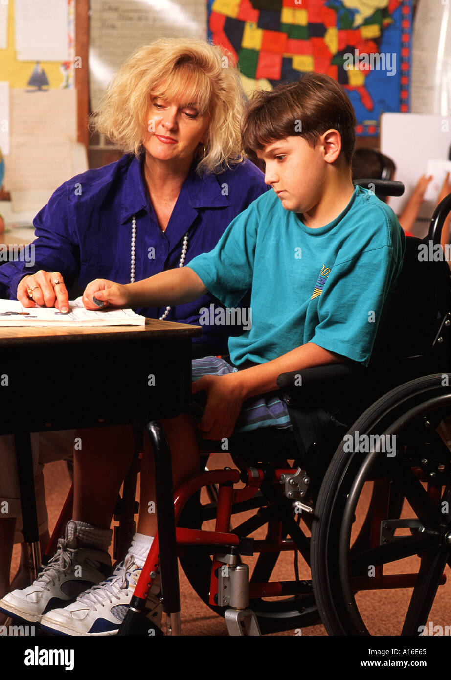 Student in wheelchair teacher hi-res stock photography and images - Alamy