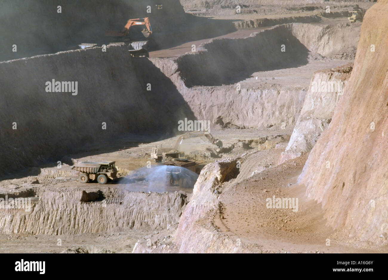 Mt Newman iron ore mine Western Australia Stock Photo - Alamy