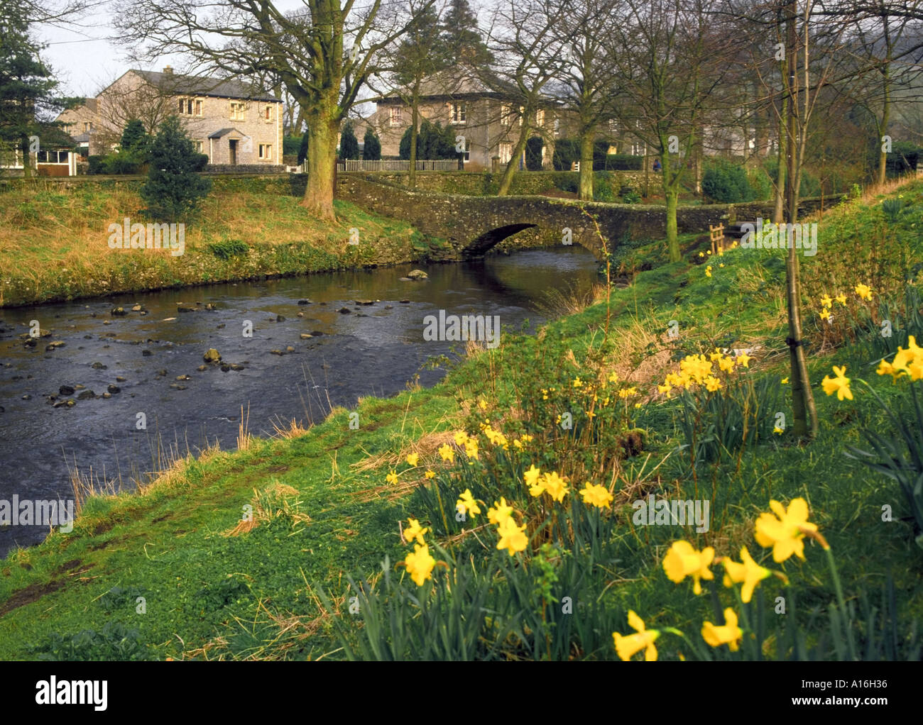 Clapham village yorkshire dales hi-res stock photography and images - Alamy
