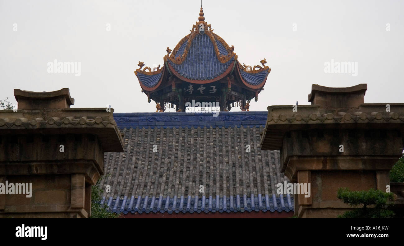 The peak of Ziyun Pavilion at Mianyang, Chengdu China Stock Photo - Alamy