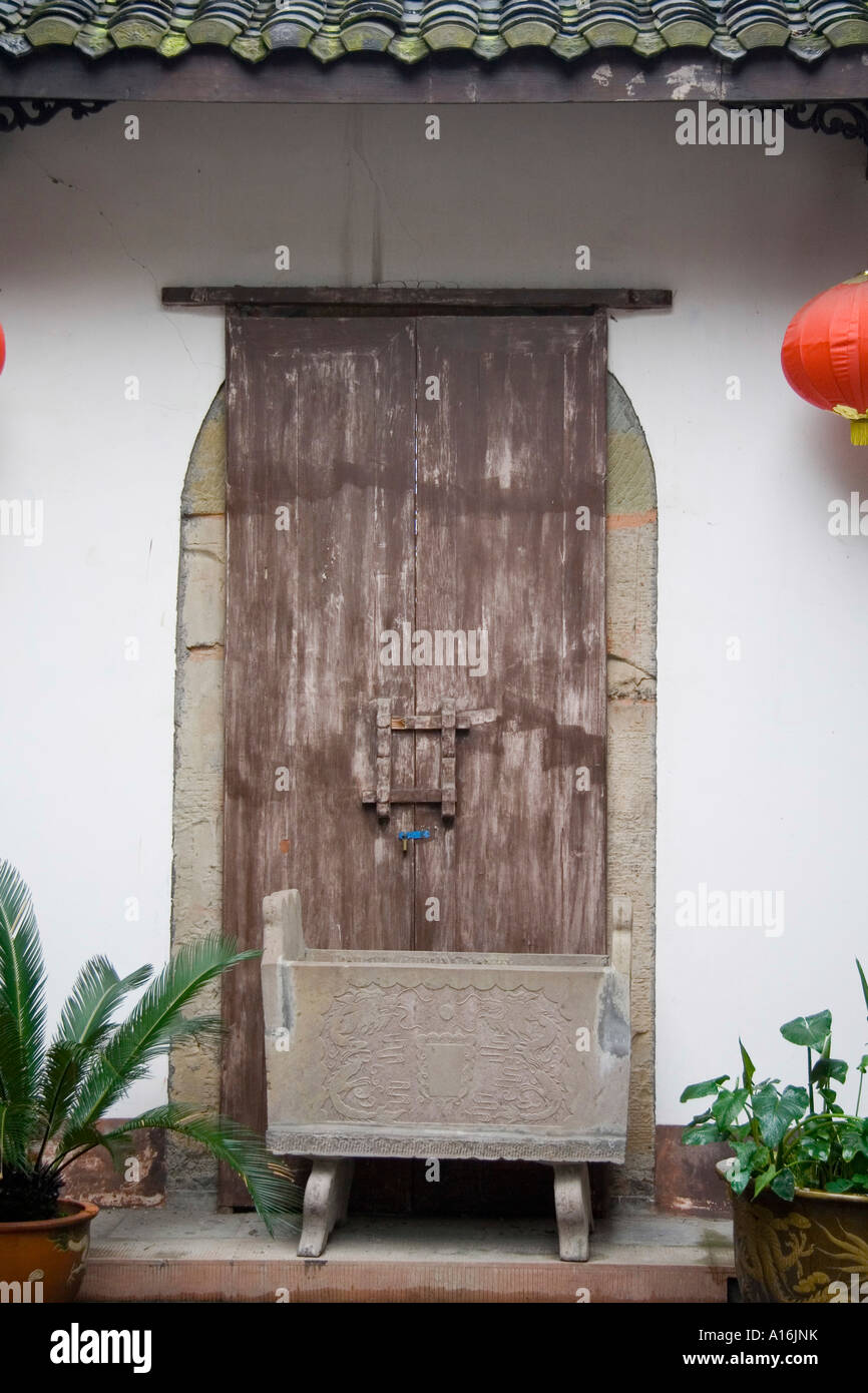An Ancient Door Design At LiBai s Residence At Jiangyou China Stock an-ancient-door-design-at-libai-s-residence-at-jiangyou-china-stock