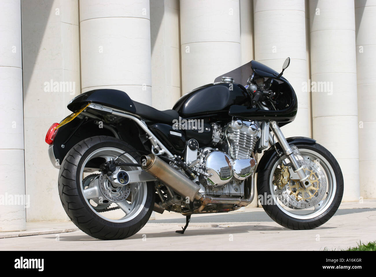 Triumph engines hi-res stock photography and images - Alamy