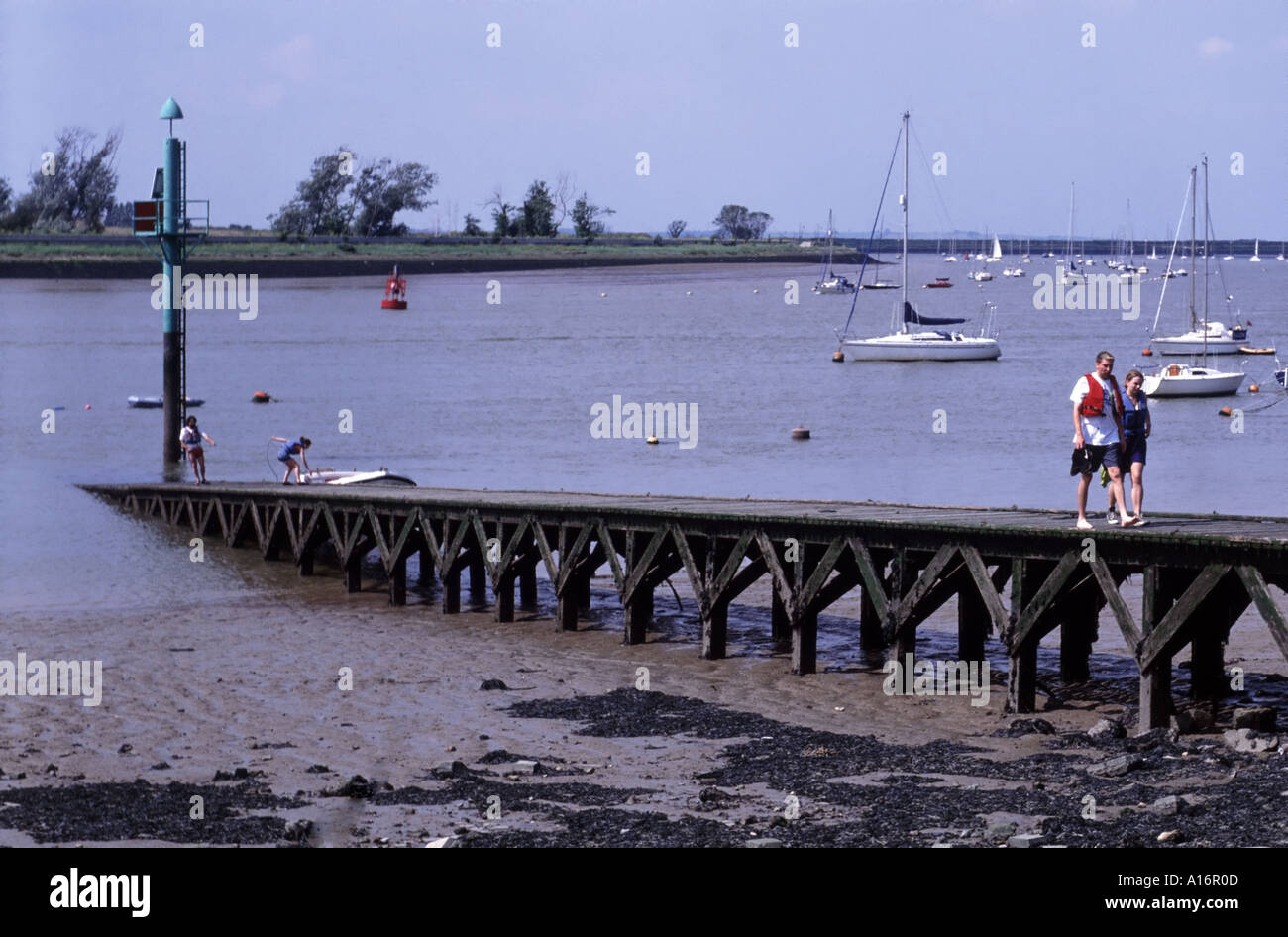 Upnor village hi-res stock photography and images - Alamy
