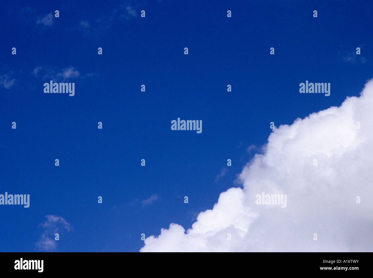 sky with cloud on the right side Stock Photo - Alamy