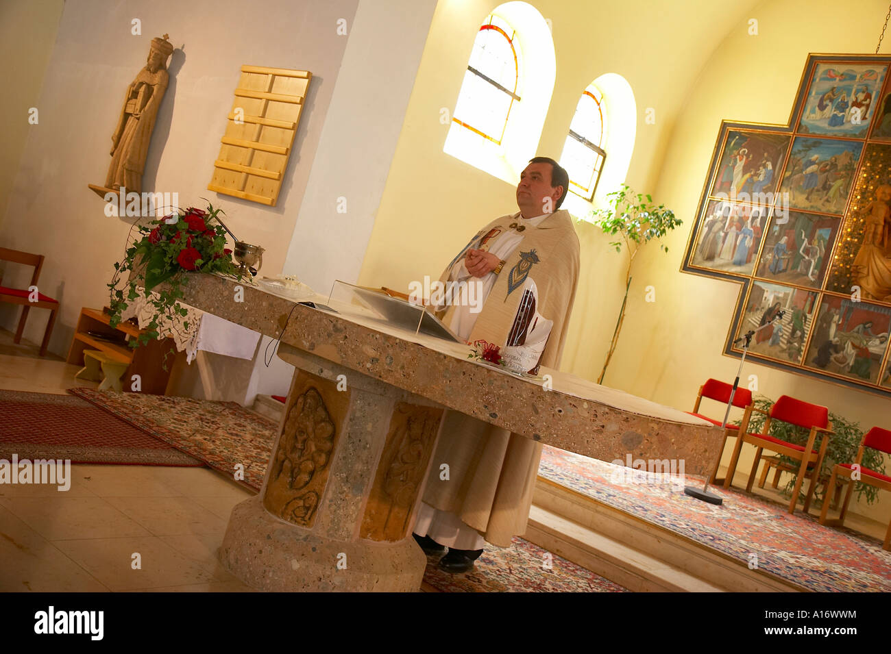 Mass services hi-res stock photography and images - Alamy