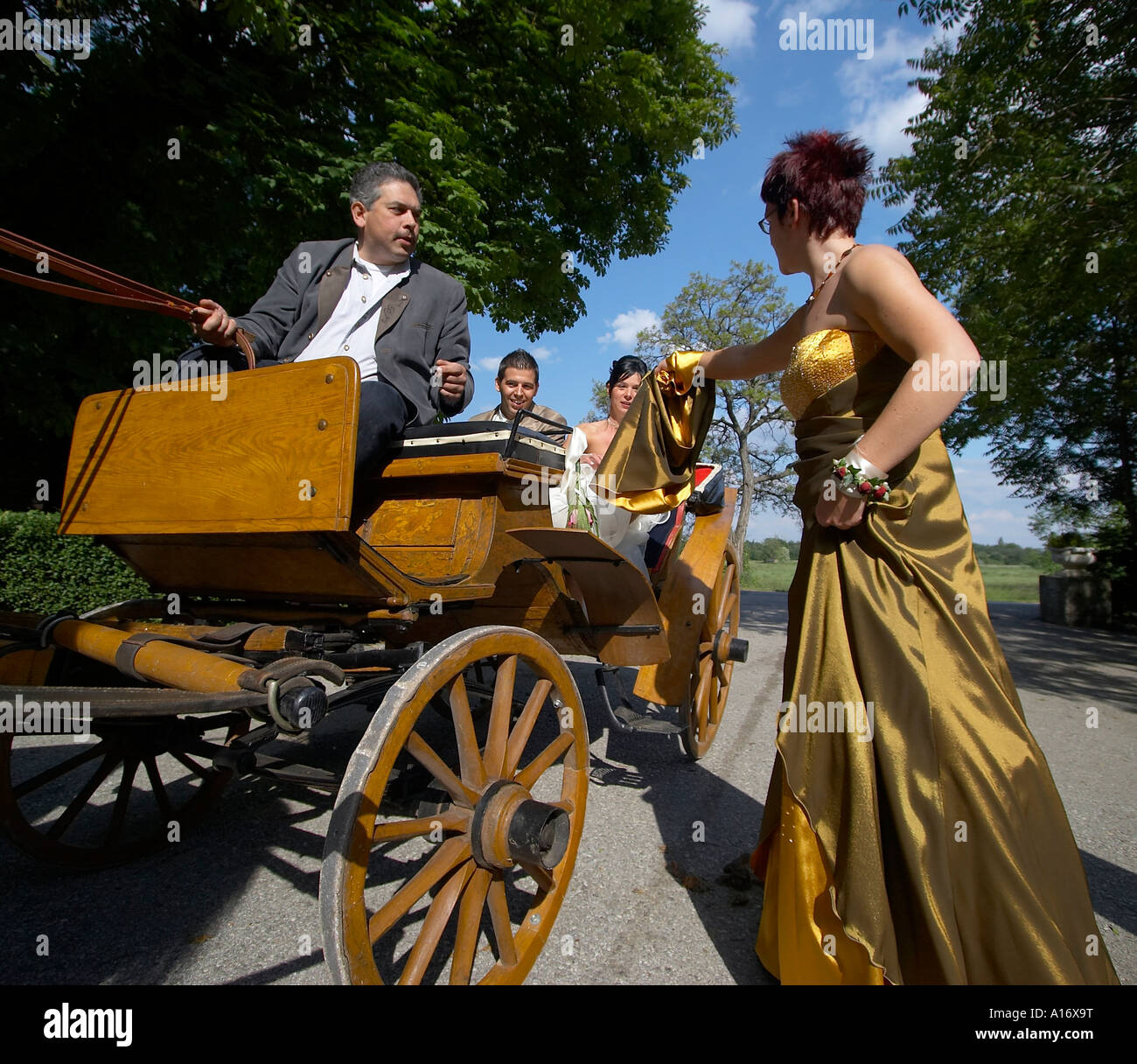 bridal couple in carriage Stock Photo - Alamy