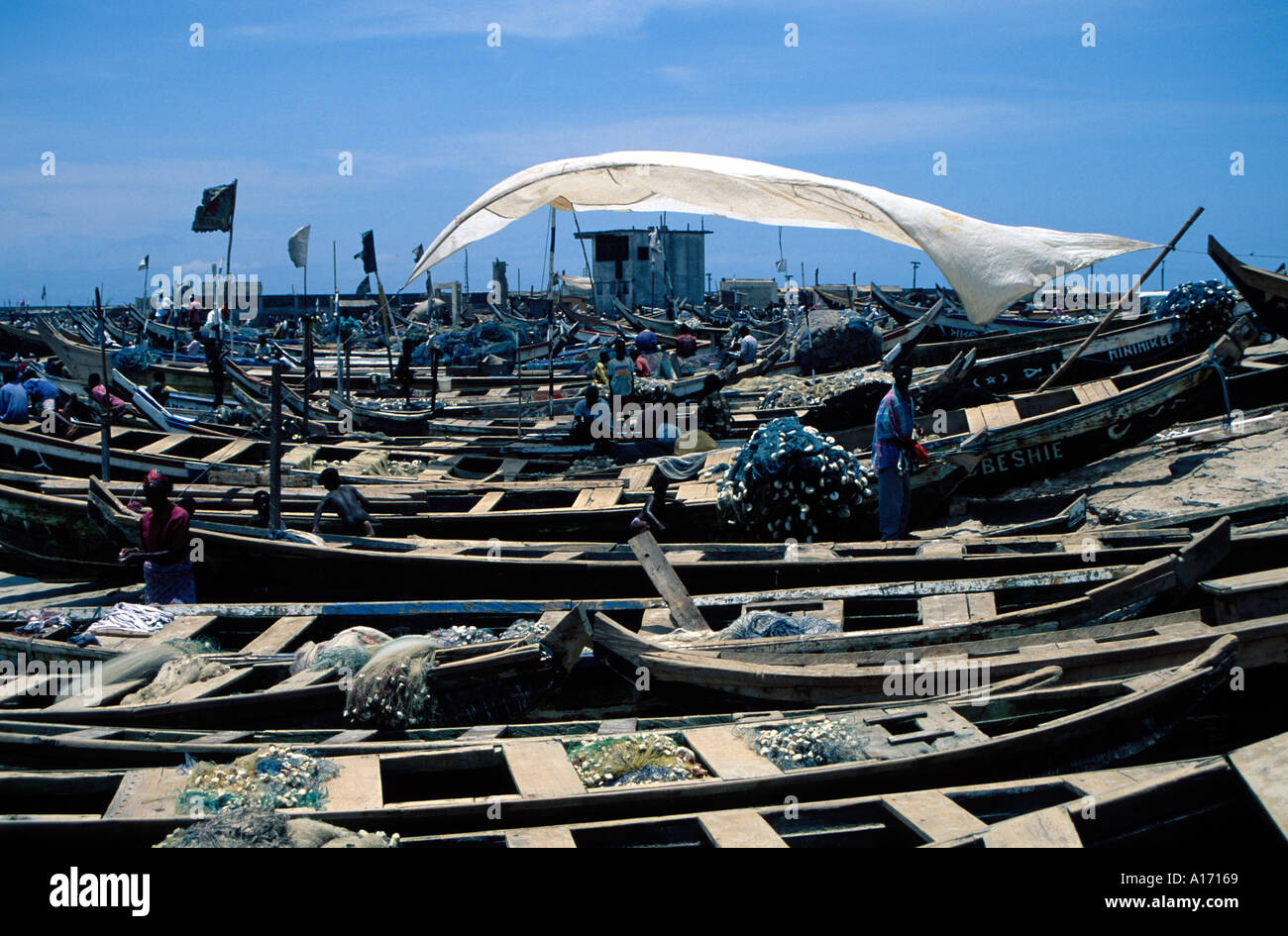 Ghana accra fishing port hi-res stock photography and images - Alamy