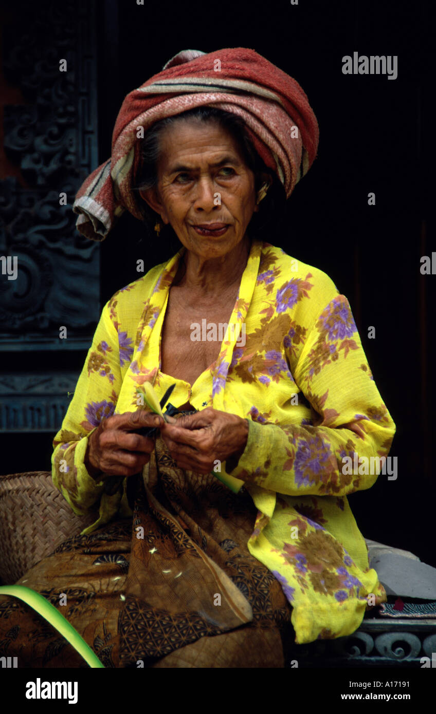 Balinese elder hi-res stock photography and images - Alamy