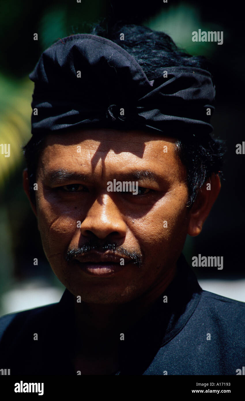 Balinese turban hi-res stock photography and images - Alamy