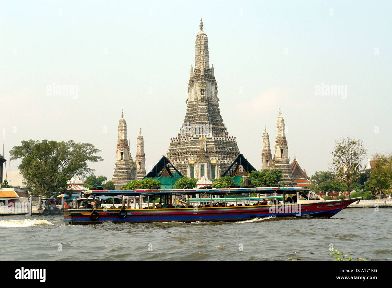 Temple cultural program hi-res stock photography and images - Alamy