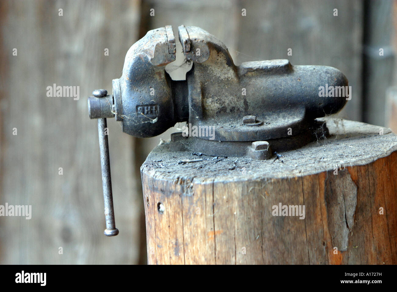 Bench vises hi-res stock photography and images - Alamy