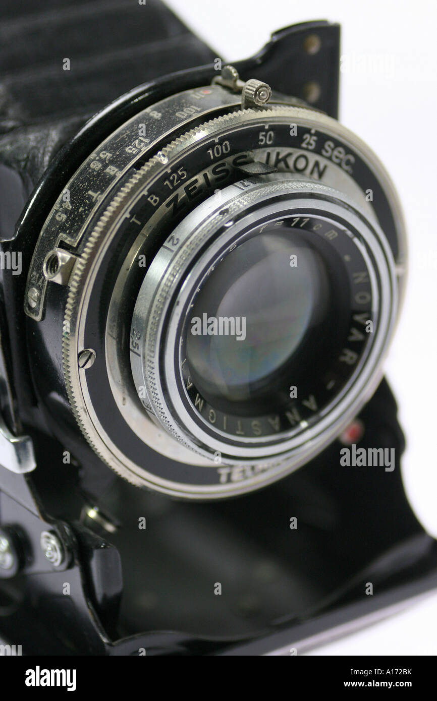 old roll film camera Stock Photo - Alamy