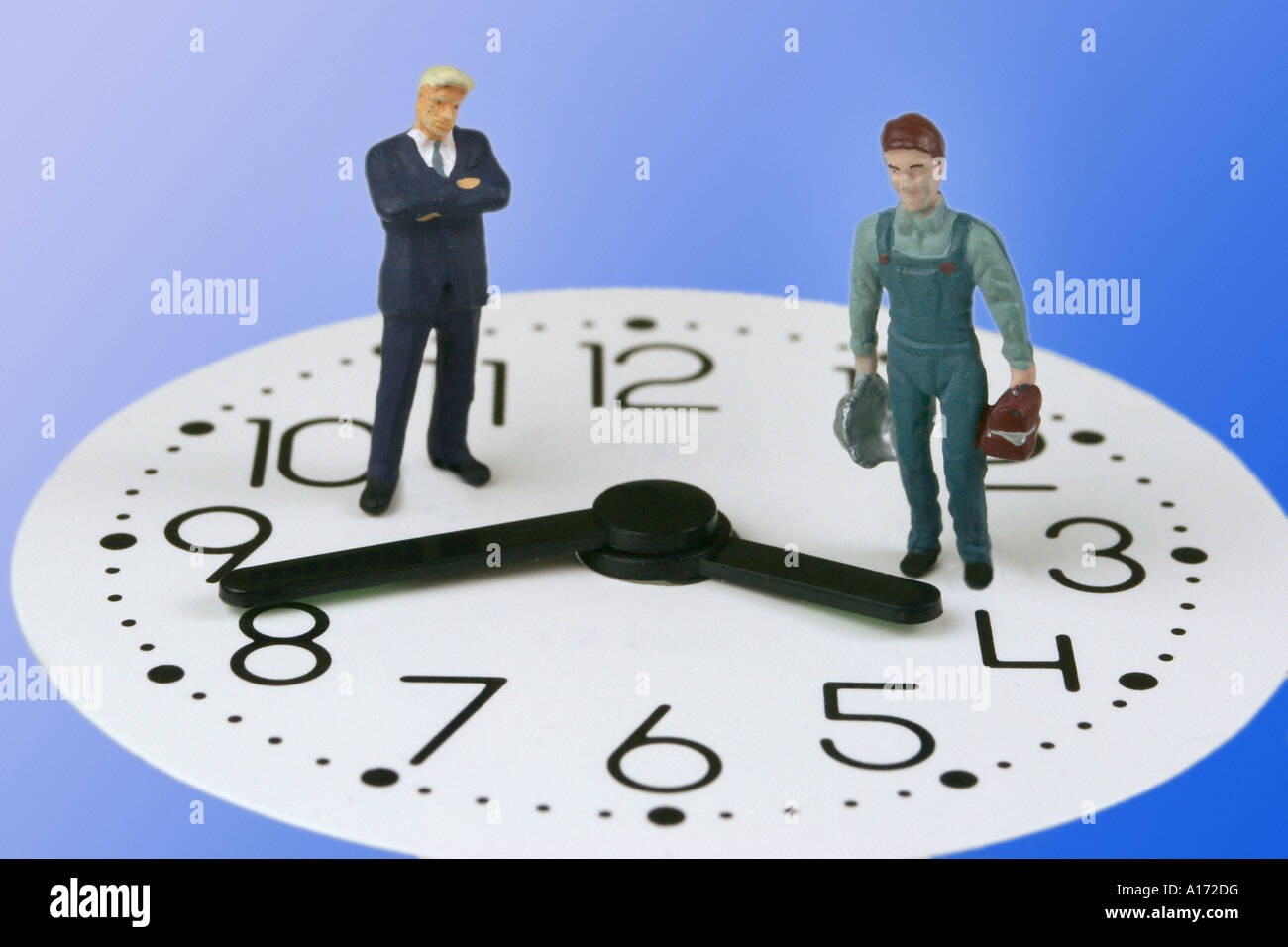 Time out market gathering hi-res stock photography and images - Alamy