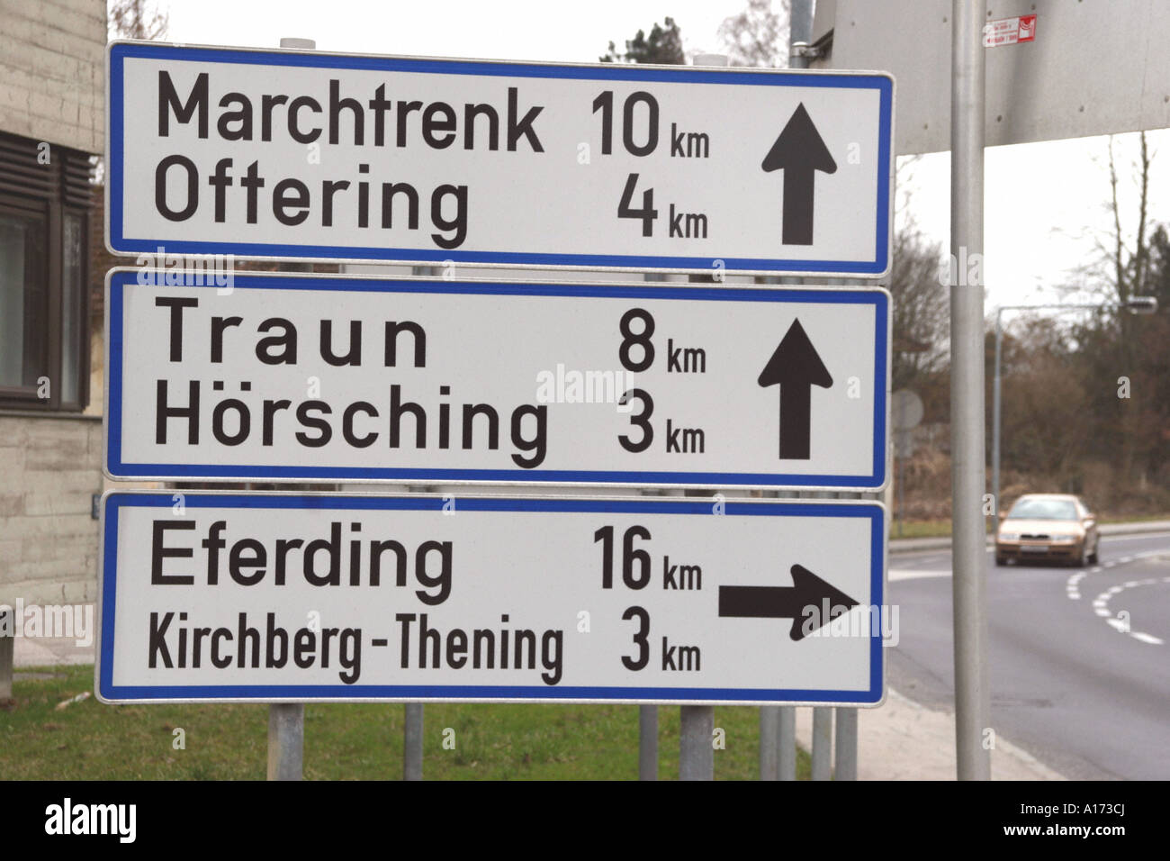 Either way traffic sign hi-res stock photography and images - Alamy