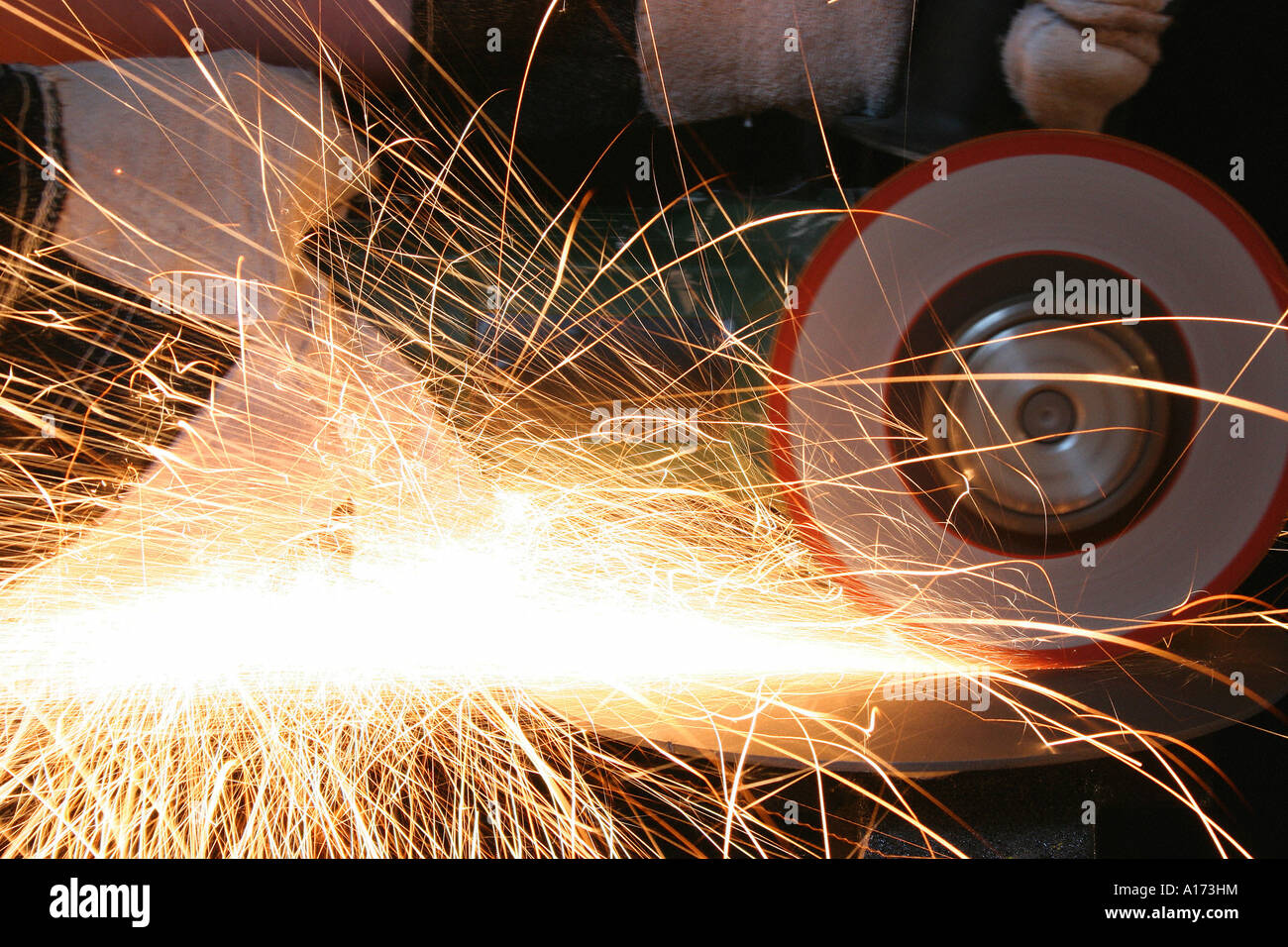 Angle milling hi-res stock photography and images - Alamy