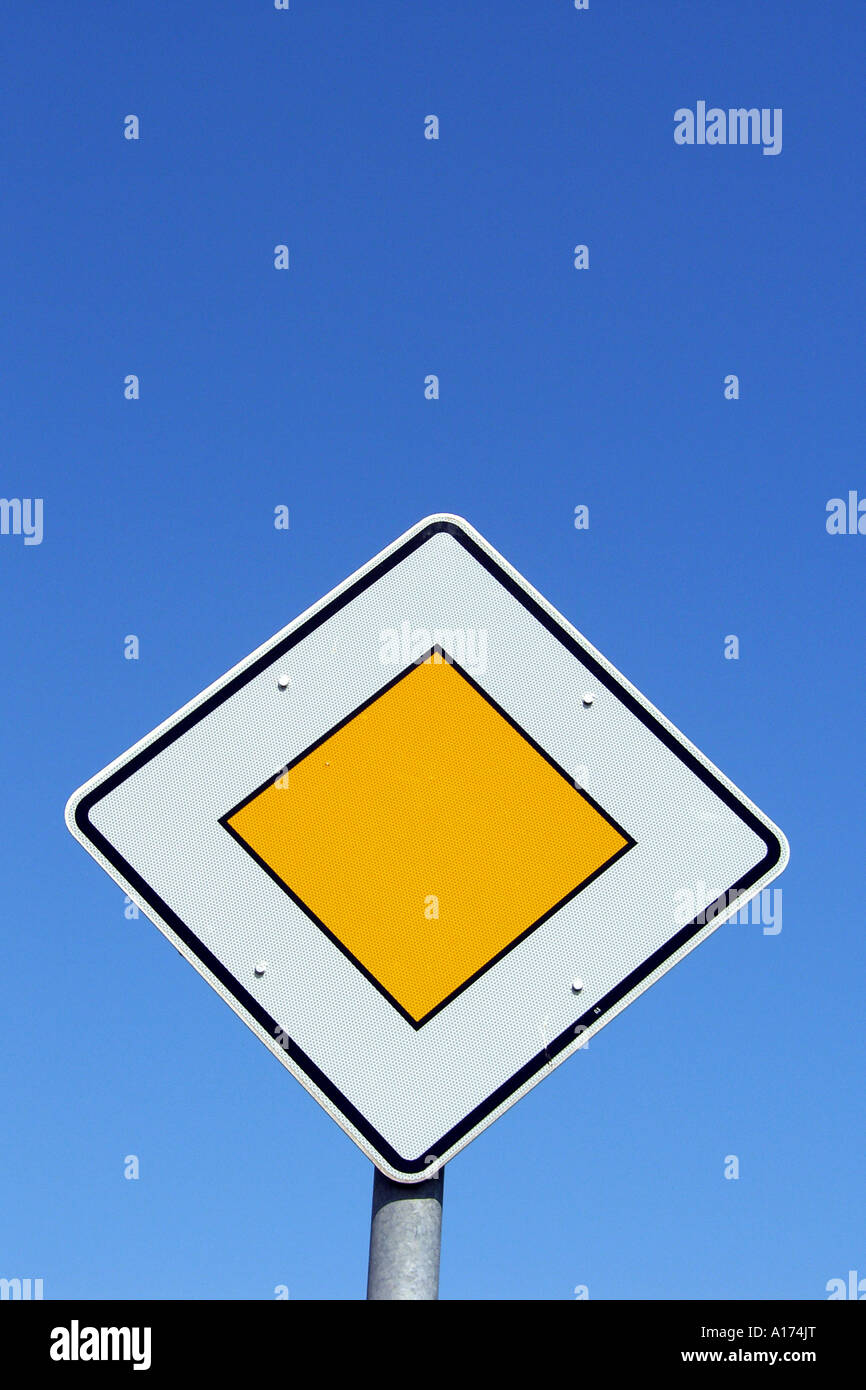 Priorities road sign hi-res stock photography and images - Alamy