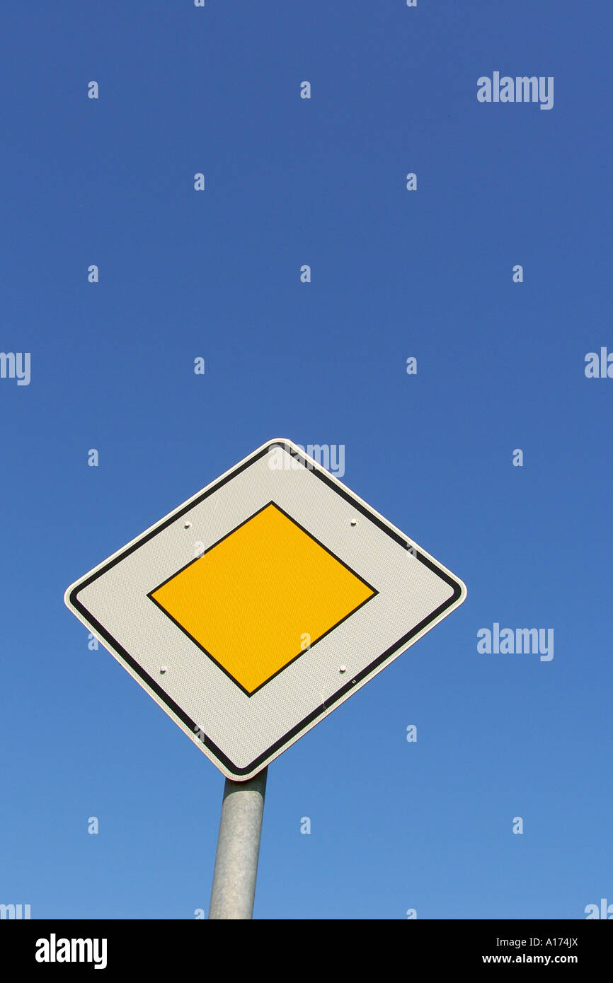 Priorities road sign hi-res stock photography and images - Alamy