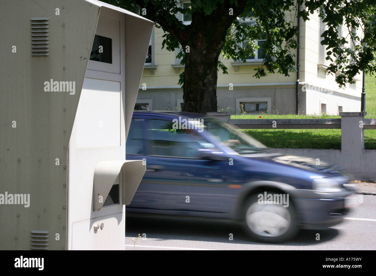 Radar speed detection board hi-res stock photography and images - Alamy