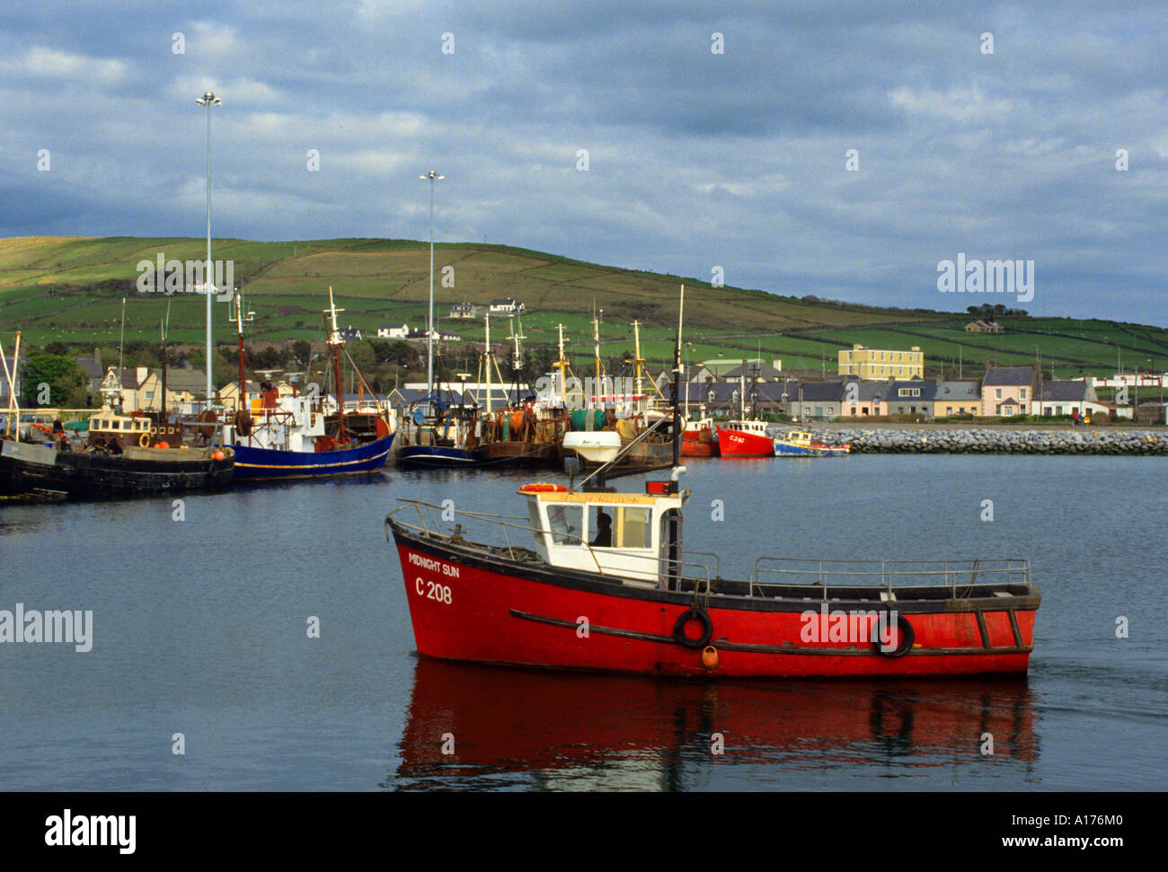 Dingle Bay Irish Ireland port harbor Kerry fishing Stock Photo - Alamy
