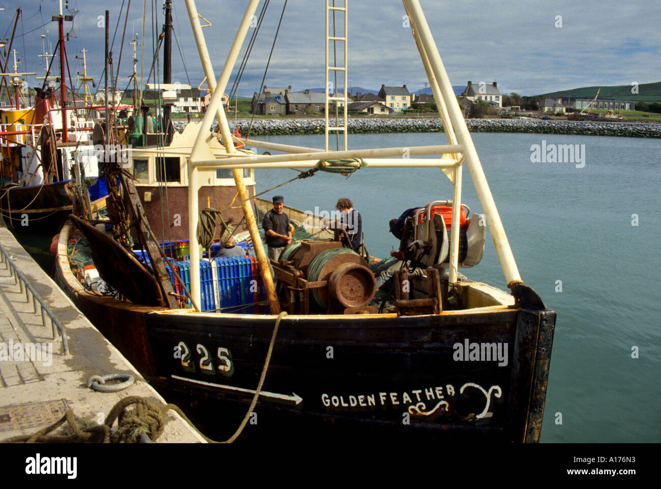 Dingle Bay Irish Ireland port harbor Kerry fishing Stock Photo - Alamy