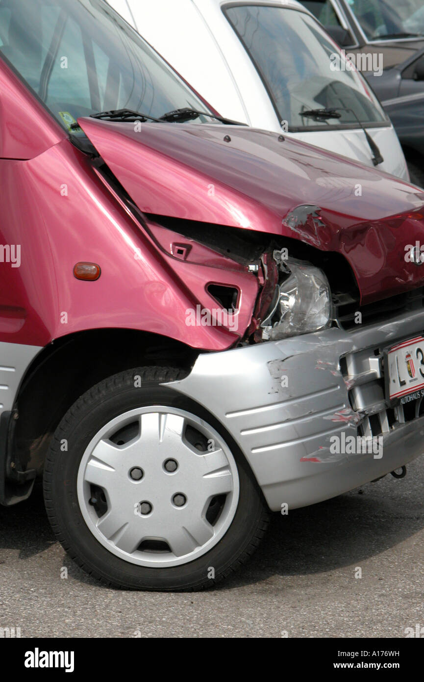 Car body damages hi-res stock photography and images - Alamy