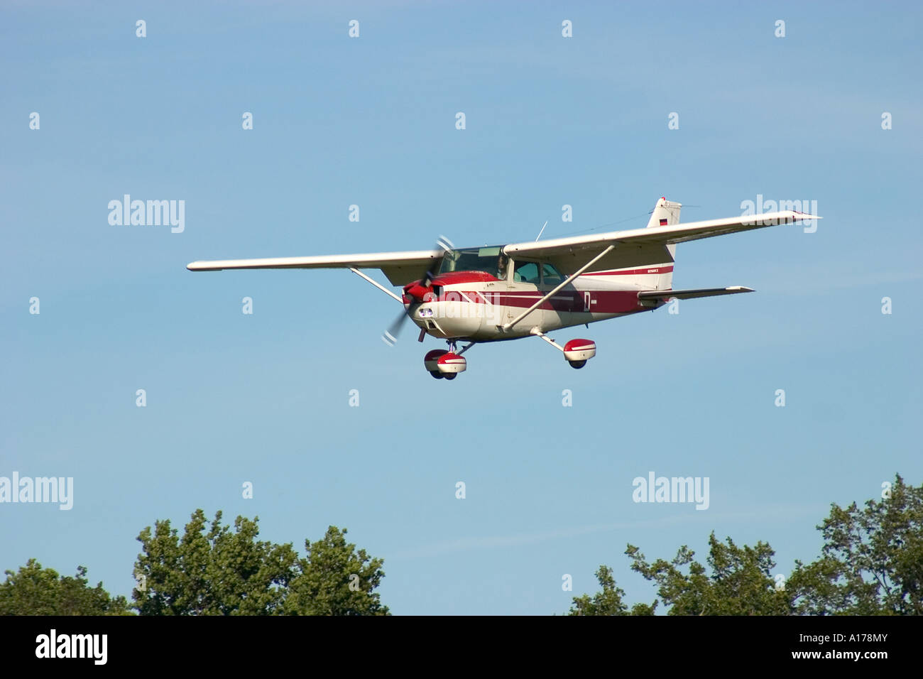 Two seater aircraft hi-res stock photography and images - Alamy