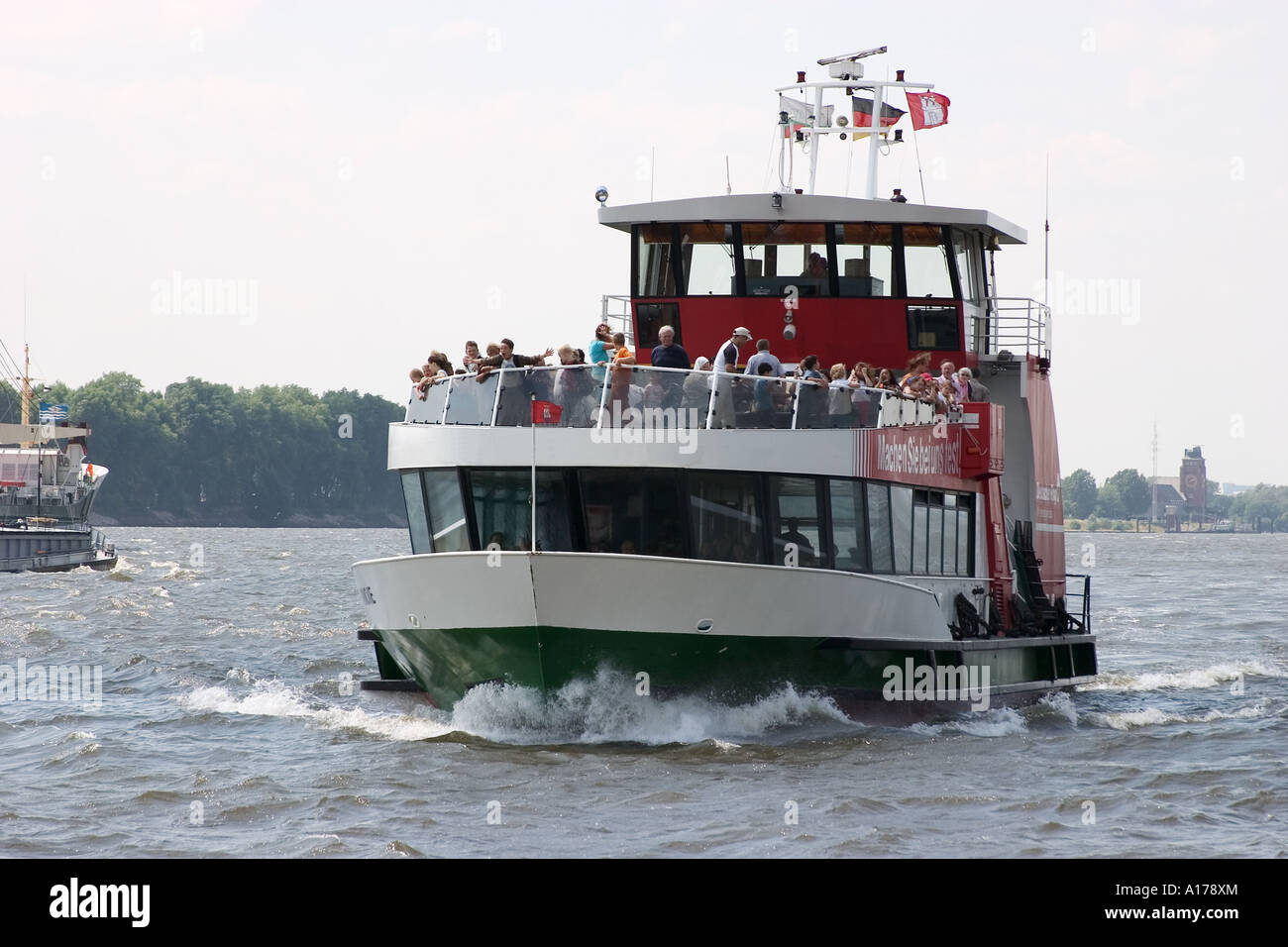 Bow of barge hi-res stock photography and images - Alamy