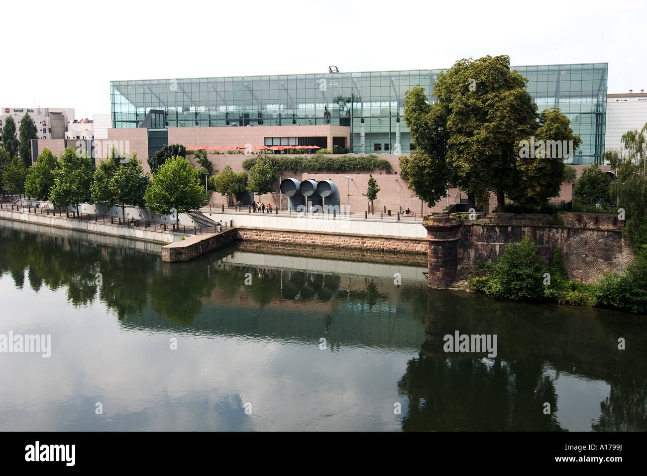 Art hall hi-res stock photography and images - Alamy