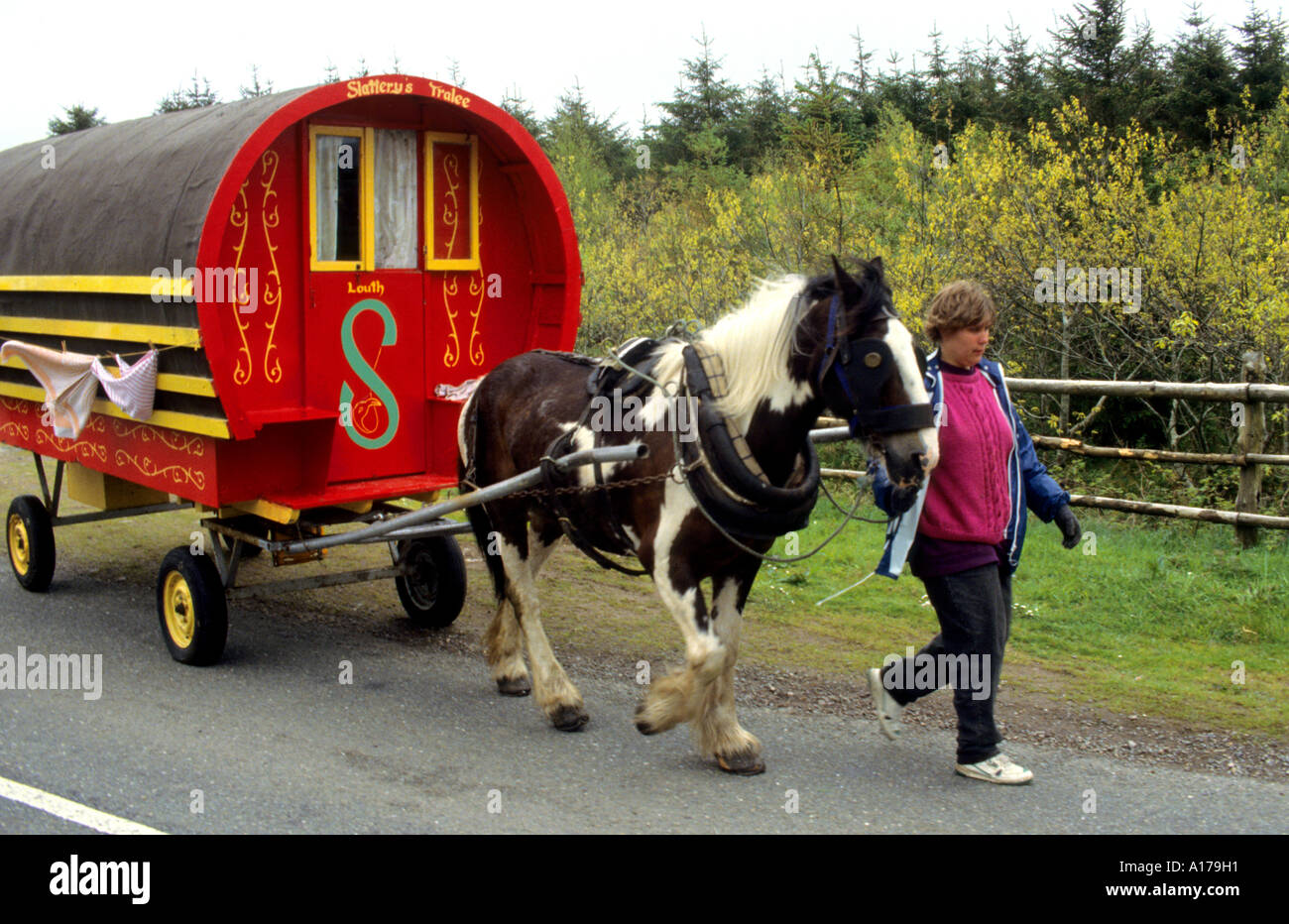 Horse And Cart Ireland High Resolution Stock Photography and Images - Alamy