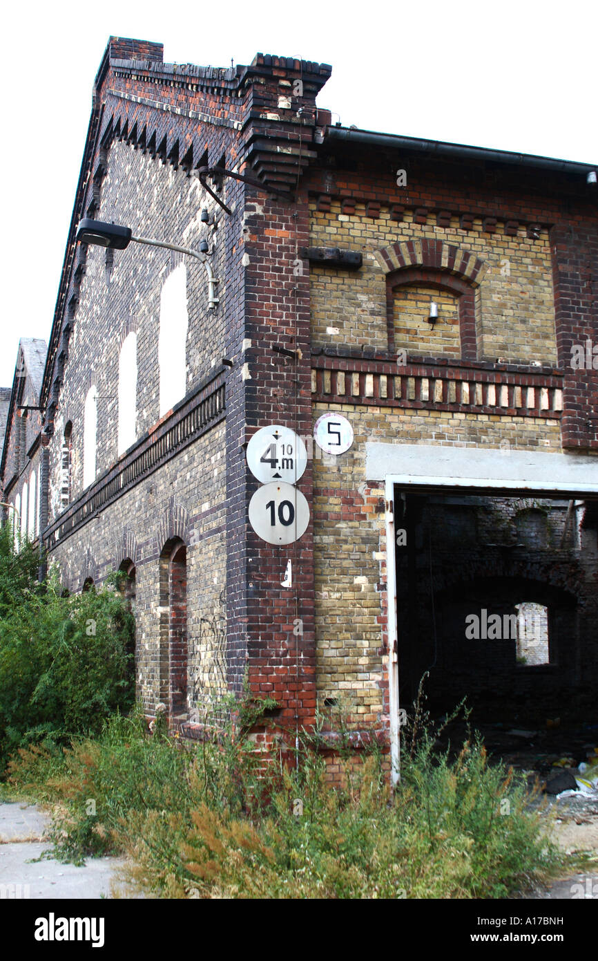 Factories broken down hi-res stock photography and images - Alamy