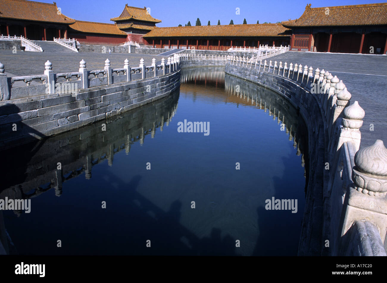 Moats of the ancient city hi-res stock photography and images - Alamy