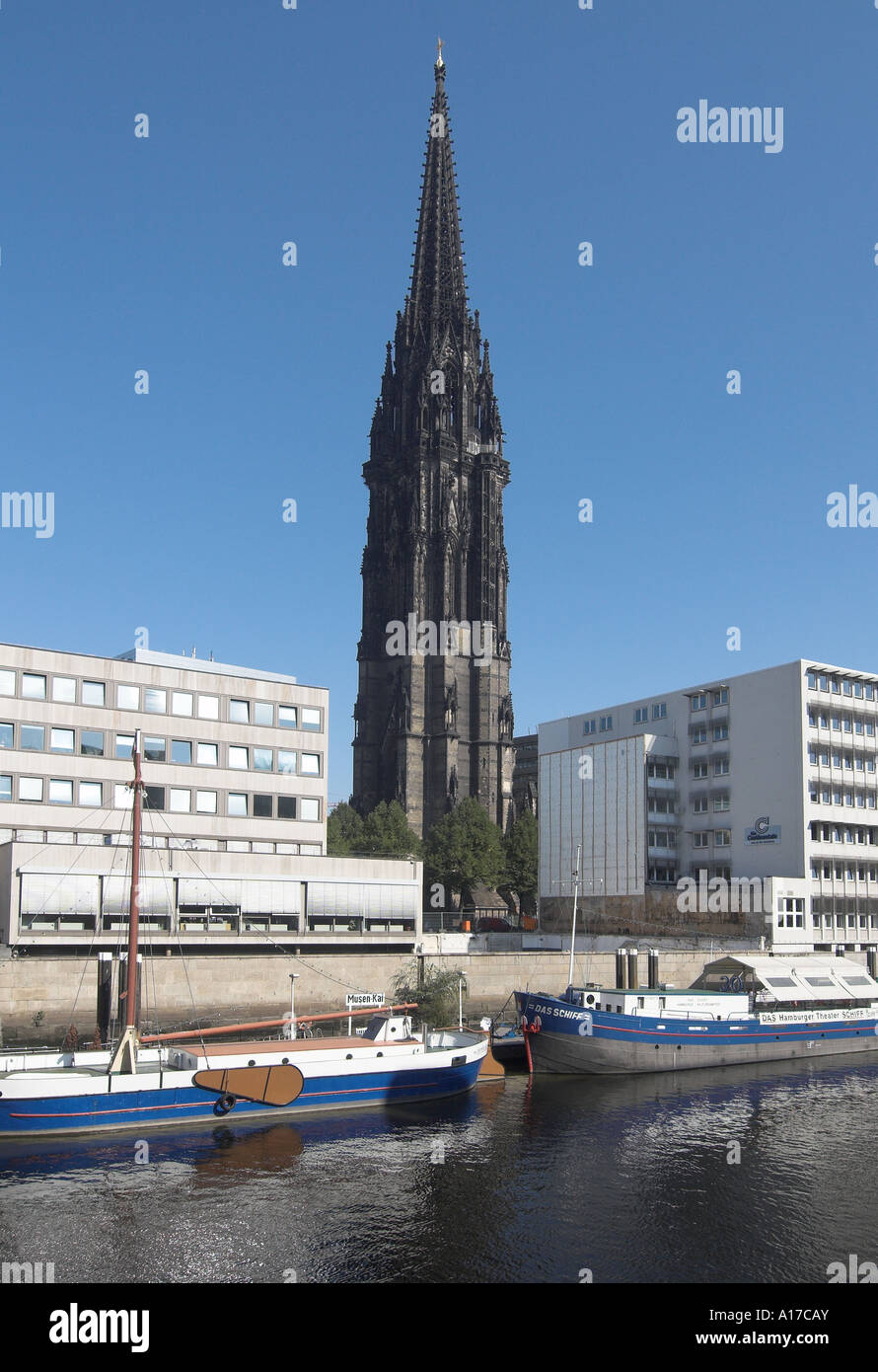 St. Nikolai in center Stock Photo - Alamy