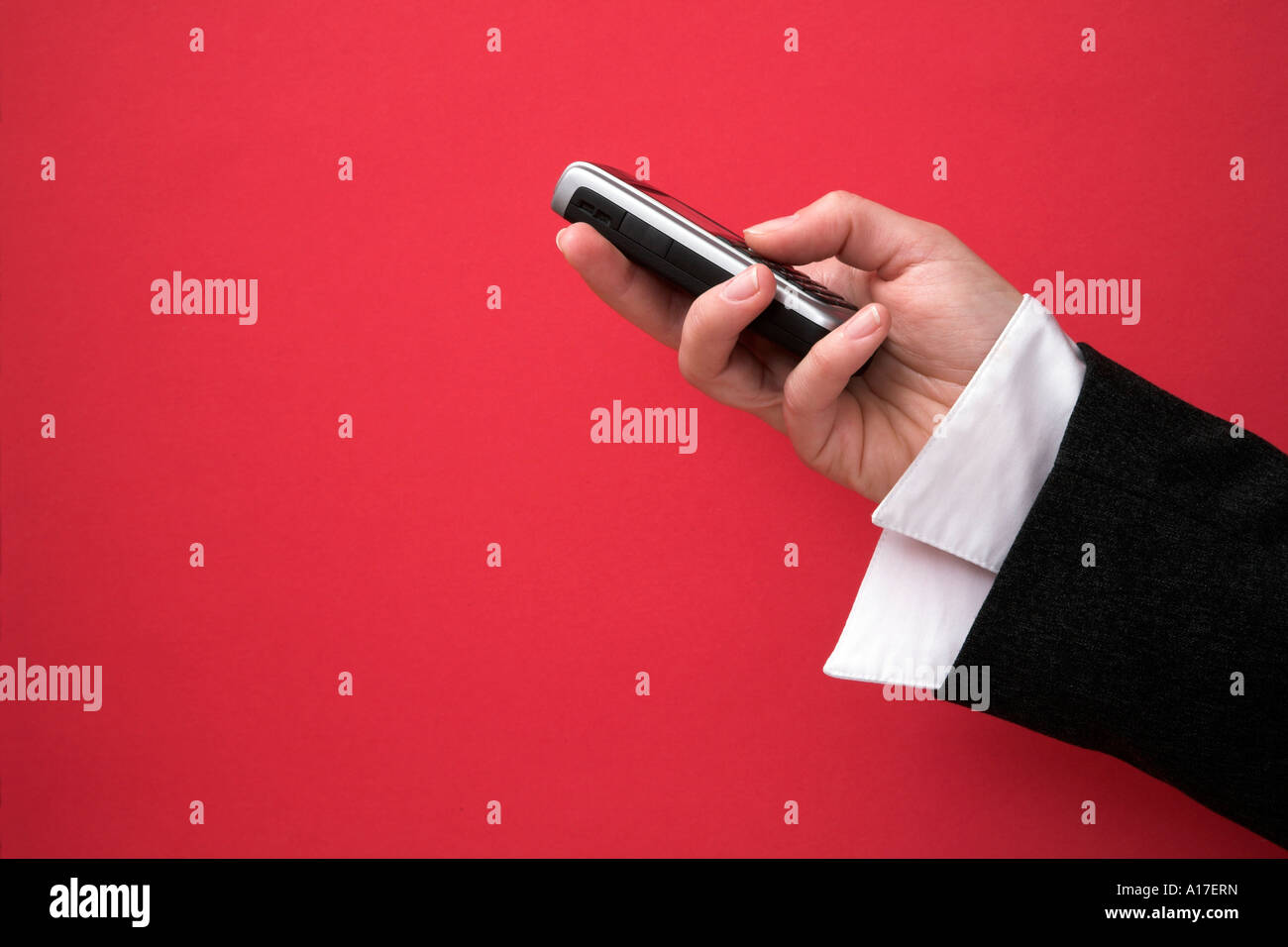 Hand and mobile phone Stock Photo - Alamy