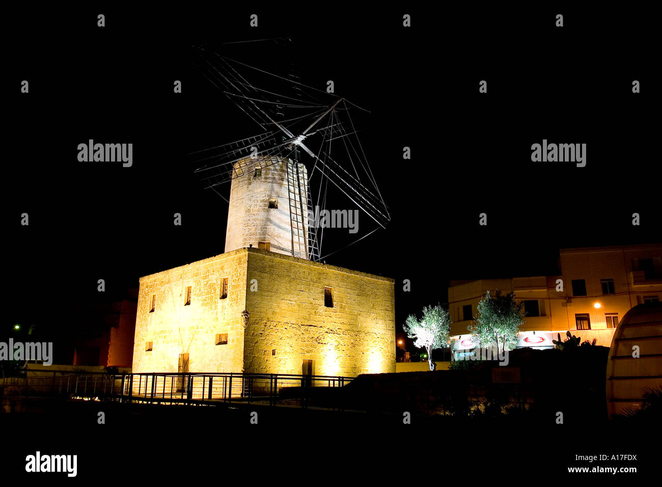 Olden windmill hi-res stock photography and images - Alamy
