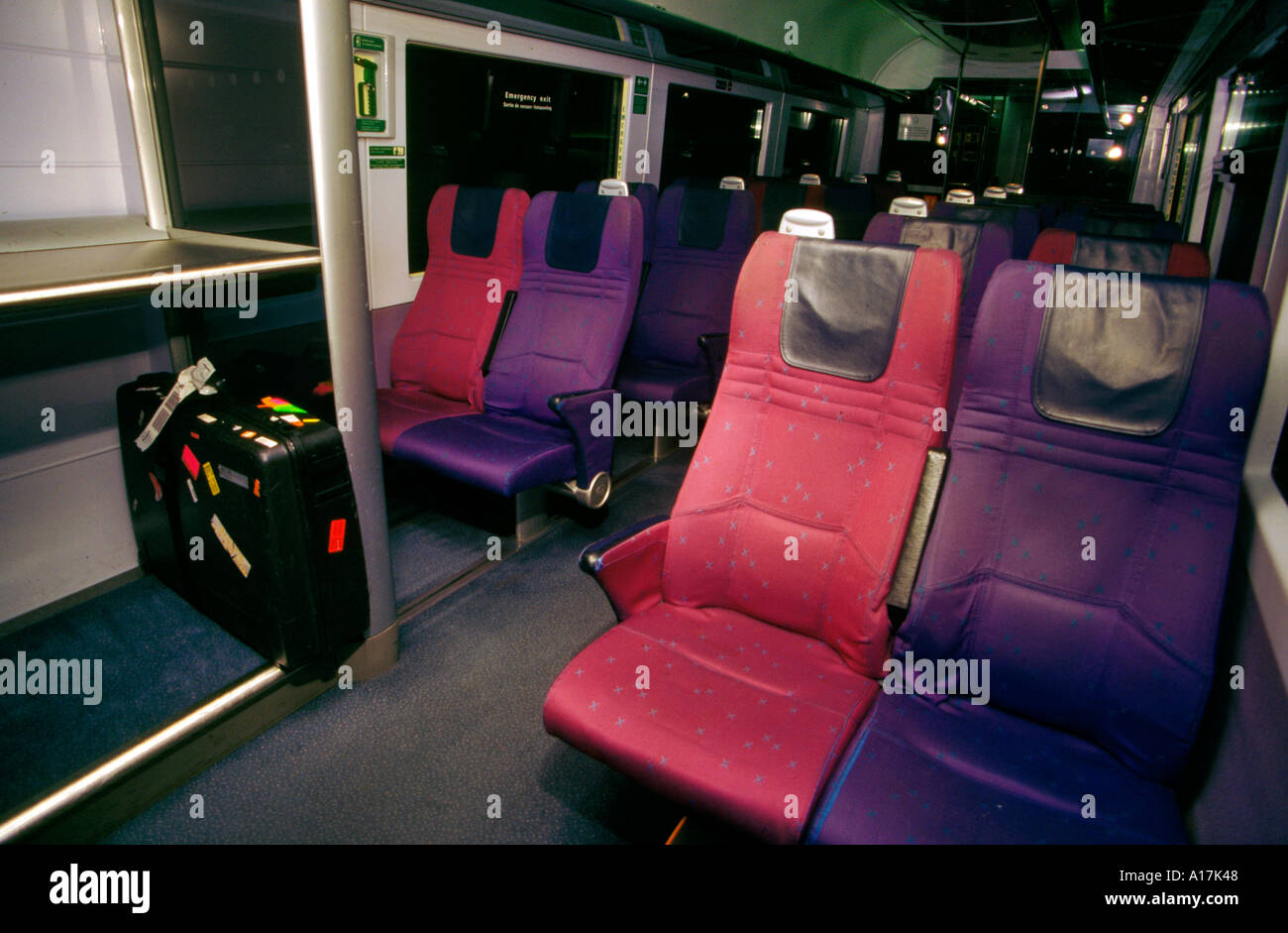 Heathrow airport terminal night hi-res stock photography and images - Alamy