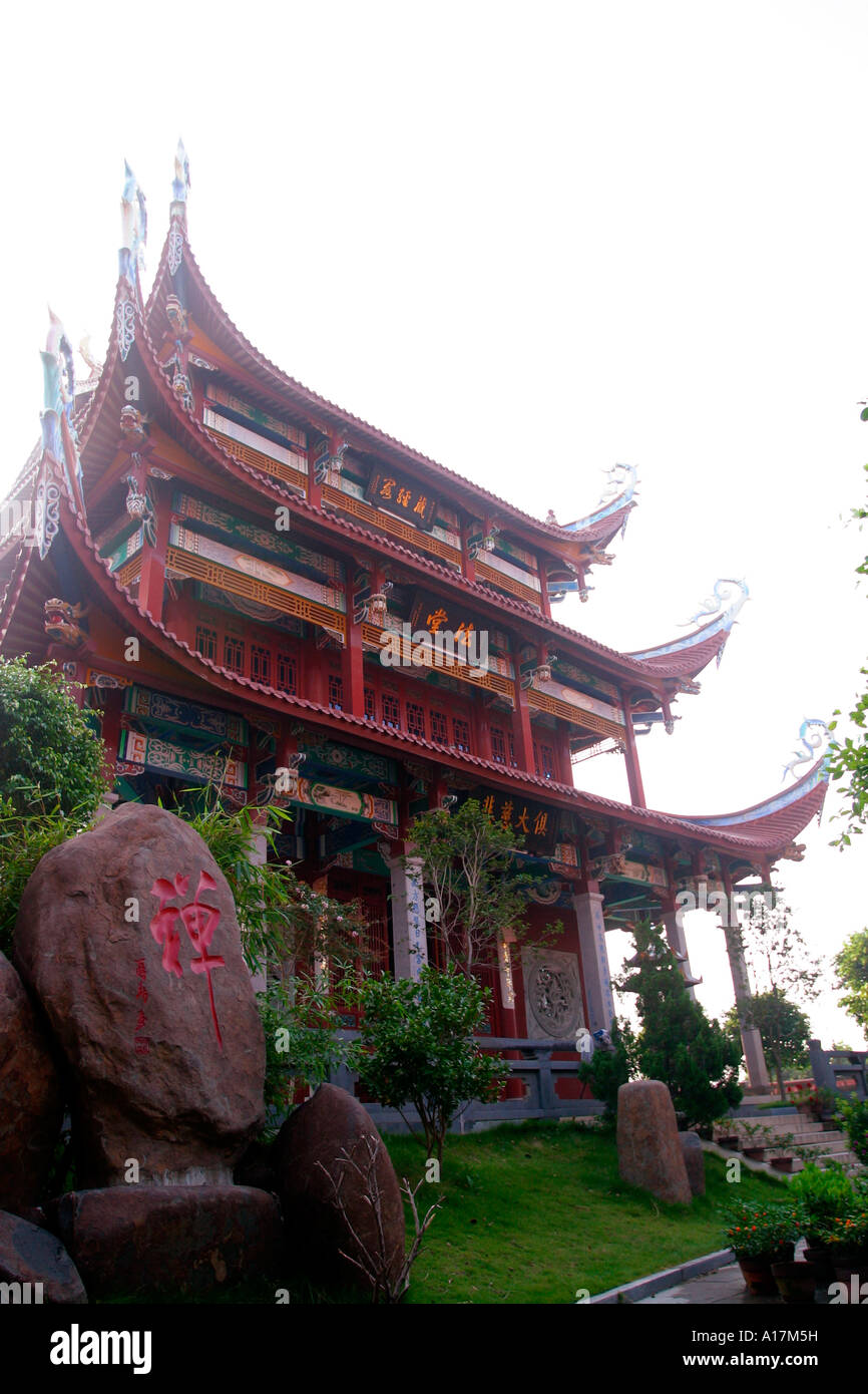A buddhist temple in the fujian province hi-res stock photography and ...