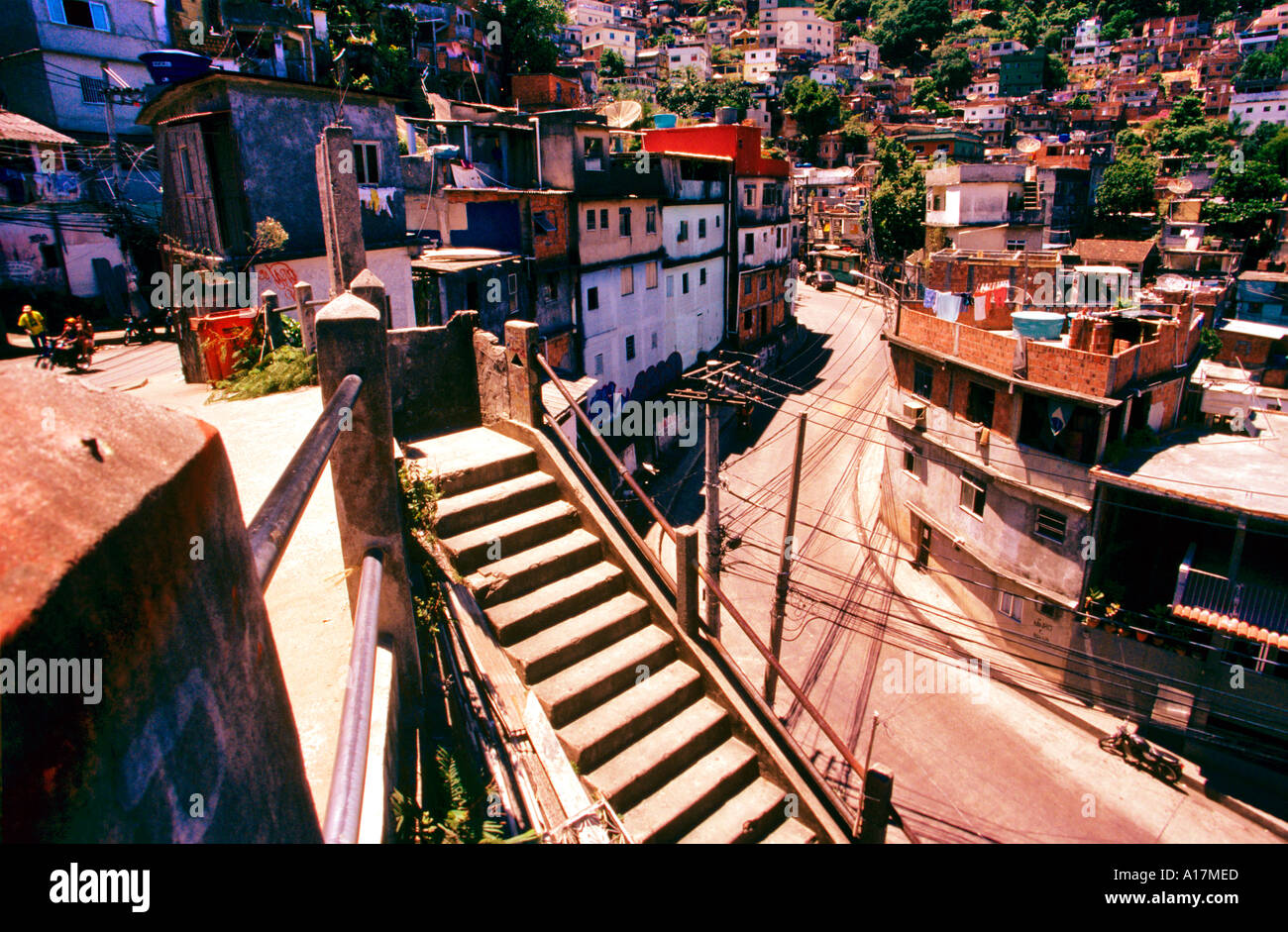 Favella rio de janeiro hi-res stock photography and images - Alamy