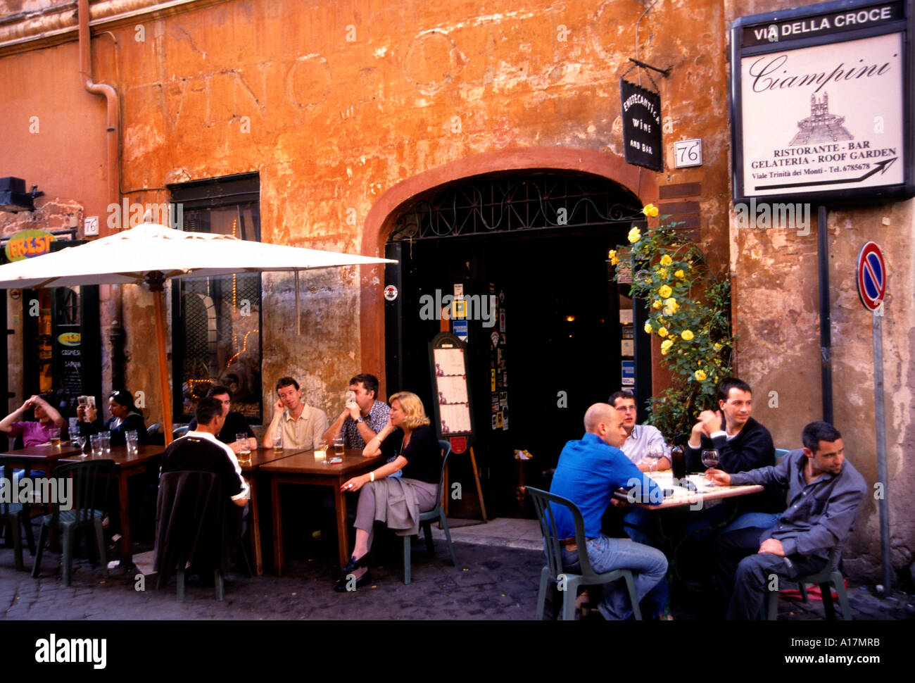 Rome pavement bar cafe restaurant Italy Italian Stock Photo - Alamy