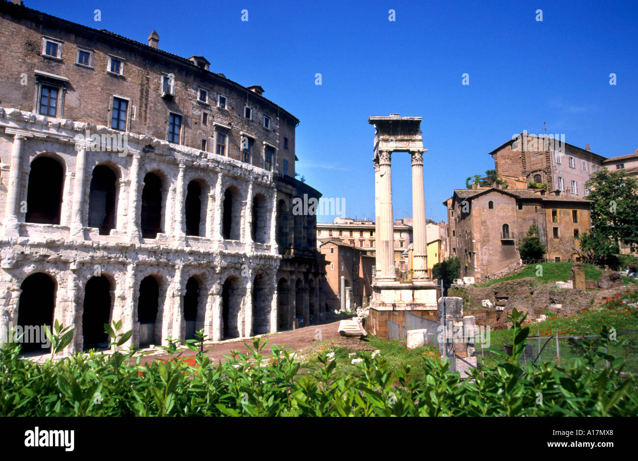 Ancient roman ruins italy rome hi-res stock photography and images - Alamy